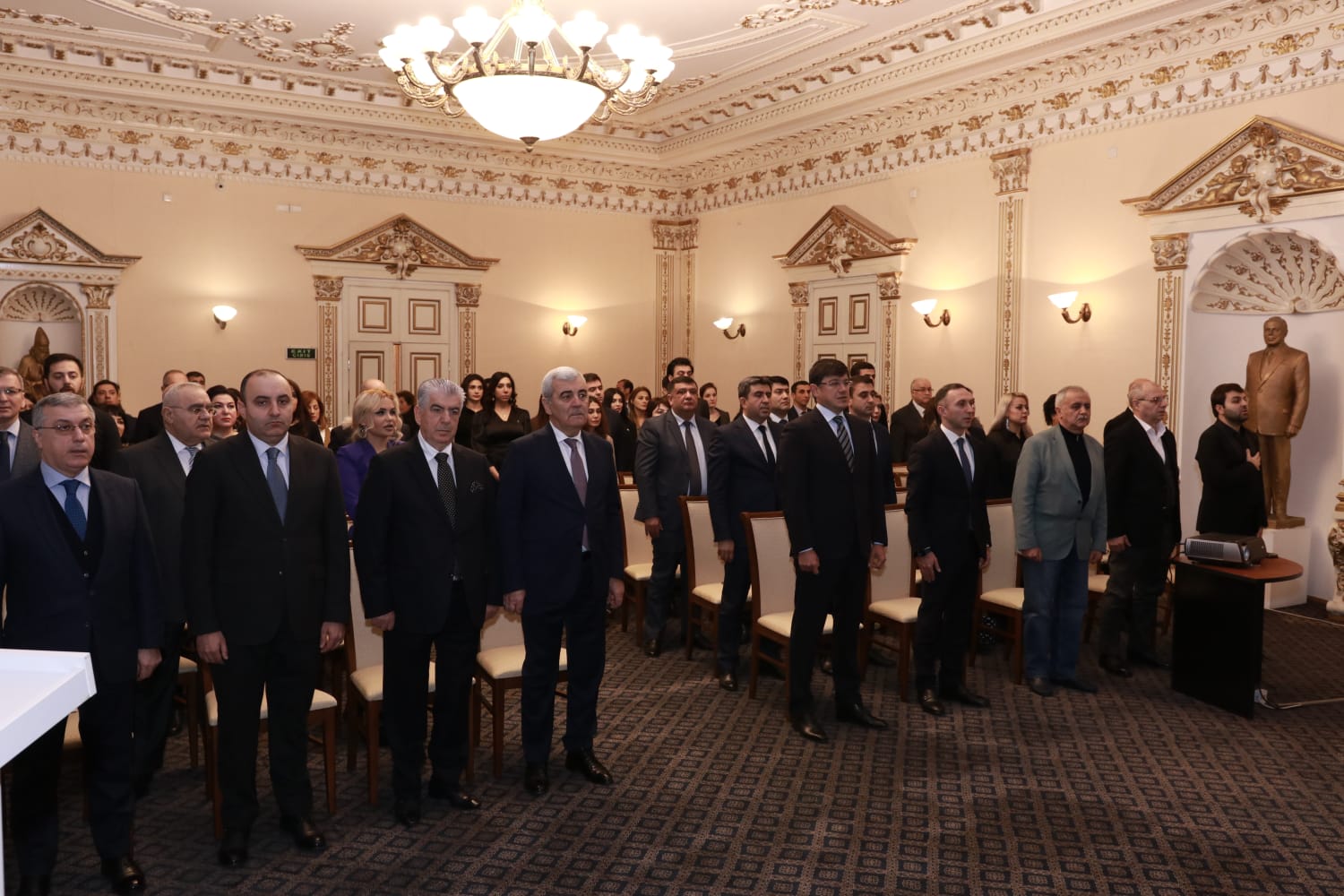 В Госкомитете по работе с диаспорой Азербайджана почтили память ...